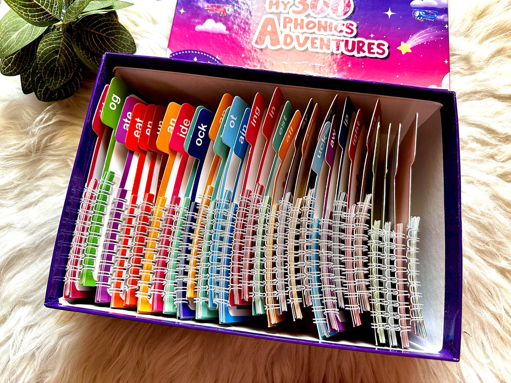 30 Read and Rhyme Flip Books - 300 Words Phonics Set - House Of Books